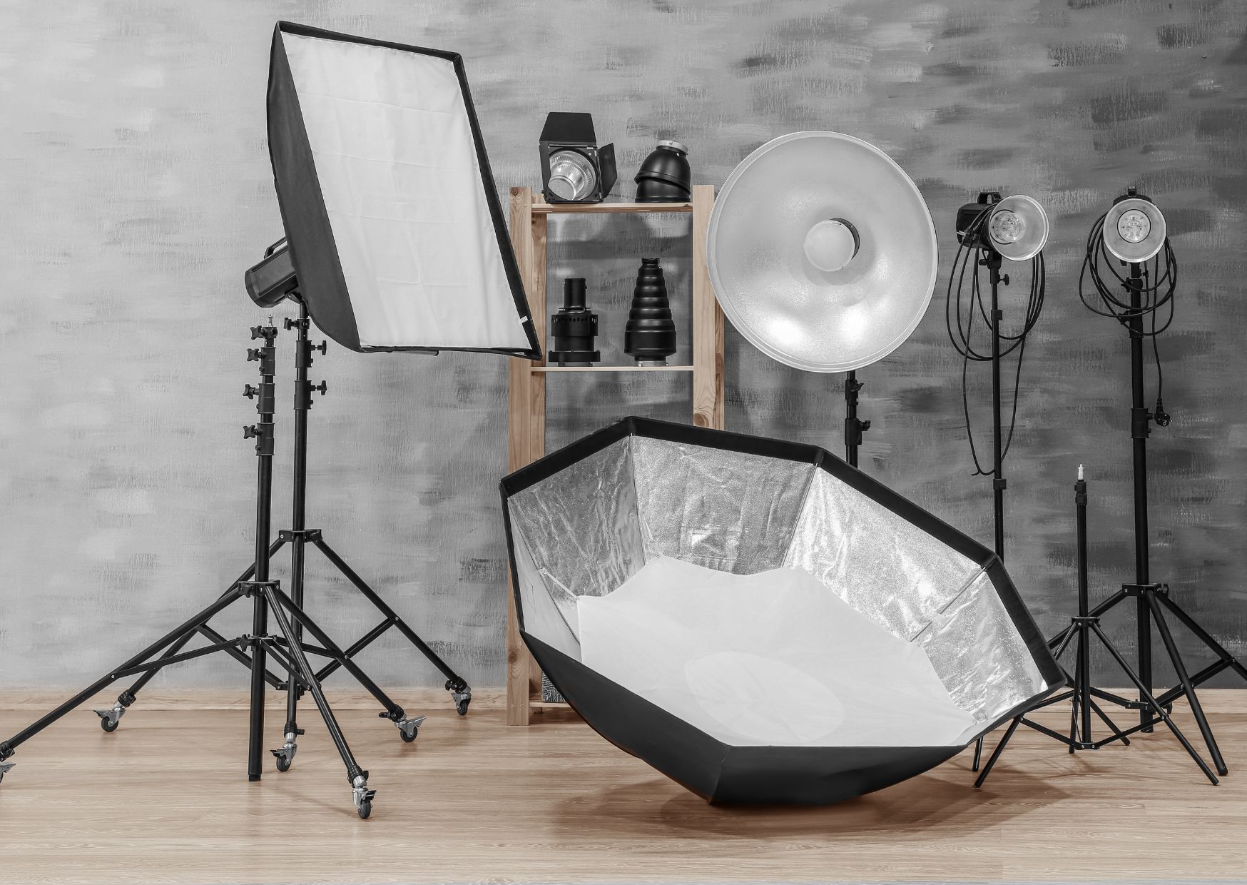 Apa Saja Keunggulan Lampu Studio Tronic? Yuk Cari Tahu Di sini - Motomuvi